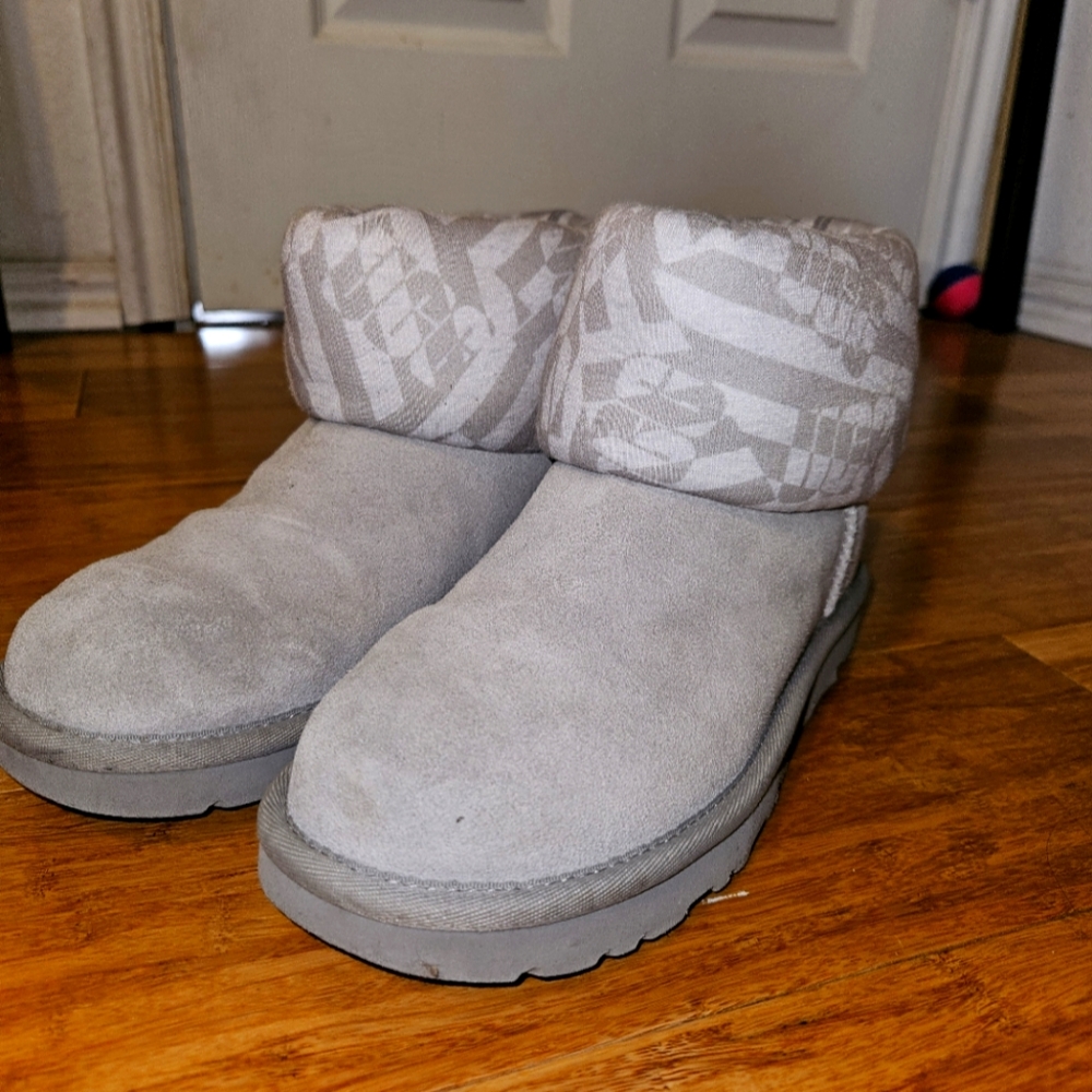 Ugg Ultra Mini Plush Logo Boots - Gem